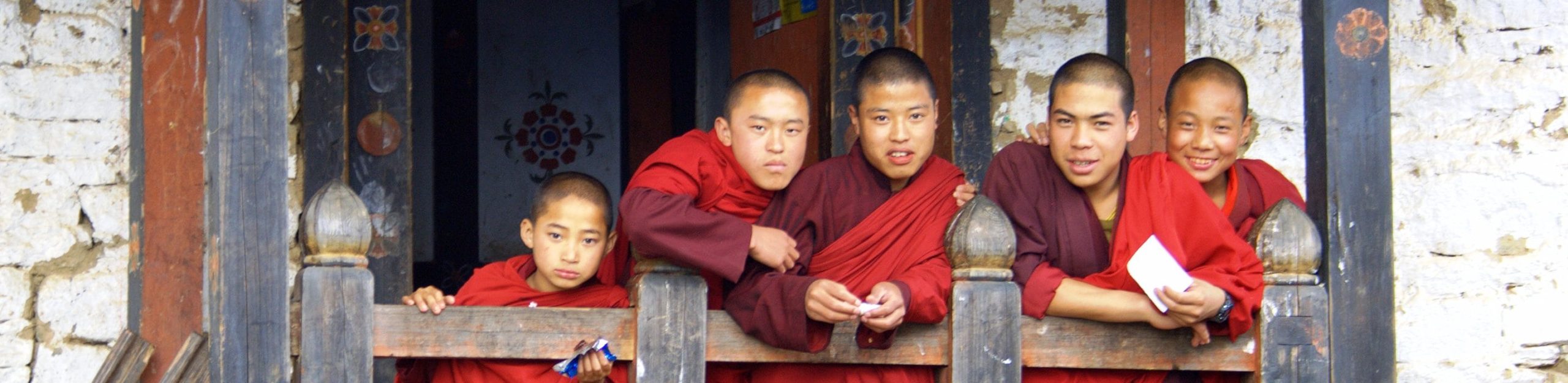 THUNDER DRAGON DISCOVERY TOUR - BHUTAN - One World Trekking